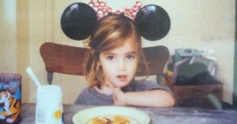 A Complicated Hollywood Relationship: The Actor Who Left His Child and ...